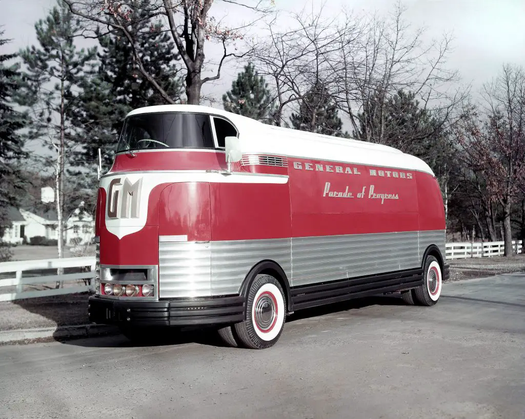 The GM Futurliner Was A Symbol of America’s Progress & Potential | GM ...
