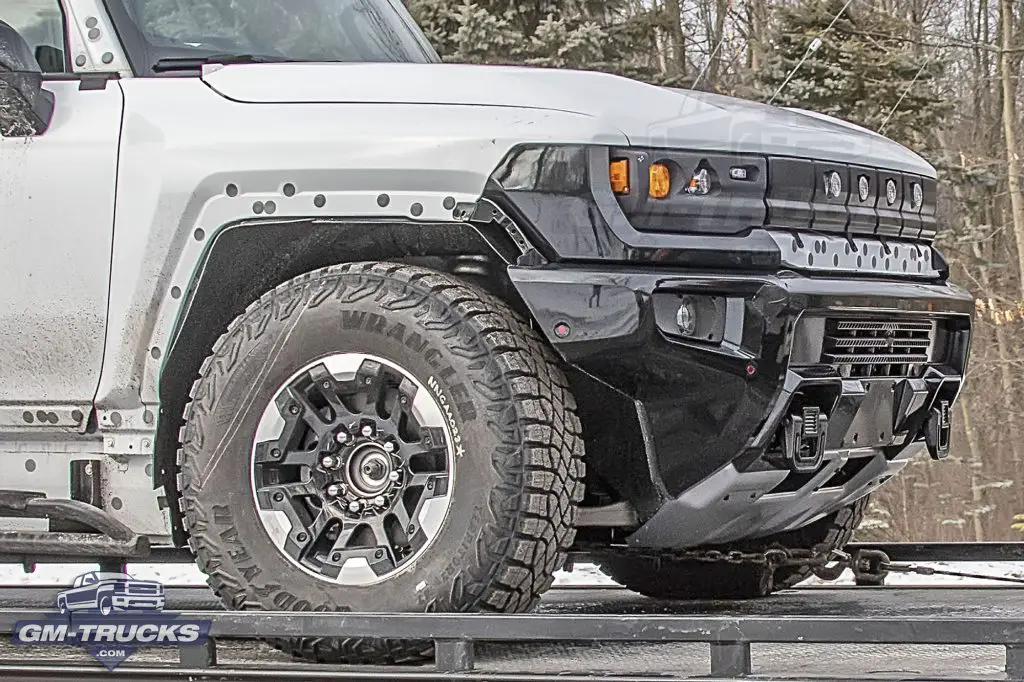 [Spy Shots] GMC HUMMER EV Caught Testing | GM-Trucks.com
