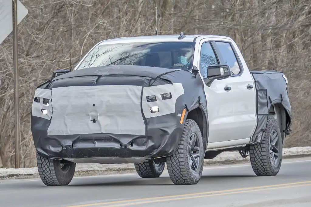 [Spy Shots] 2022 Silverado ZR2 Photographed For The First Time? | GM ...