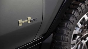 Here's A Detailed Look At The First 8 Official HUMMER EV Accessories ...
