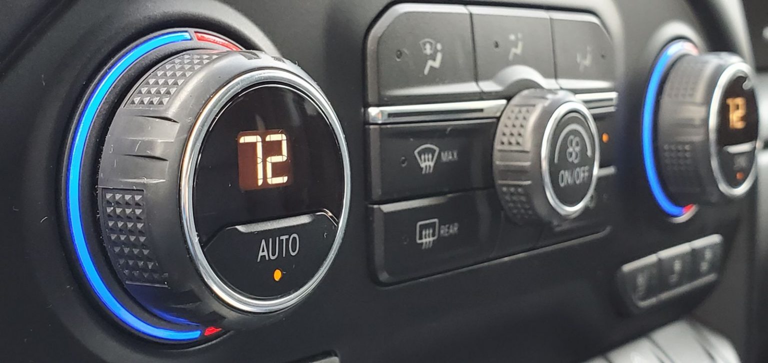 Chevy Silverado, GMC Sierra & Other Models To Lose Temperature Display ...