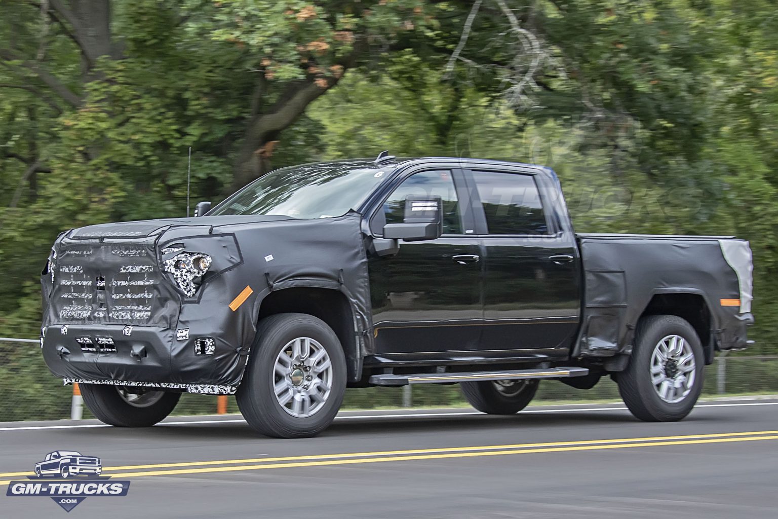 New 2023 Silverado HD Photographed - Significant Front End Changes ...