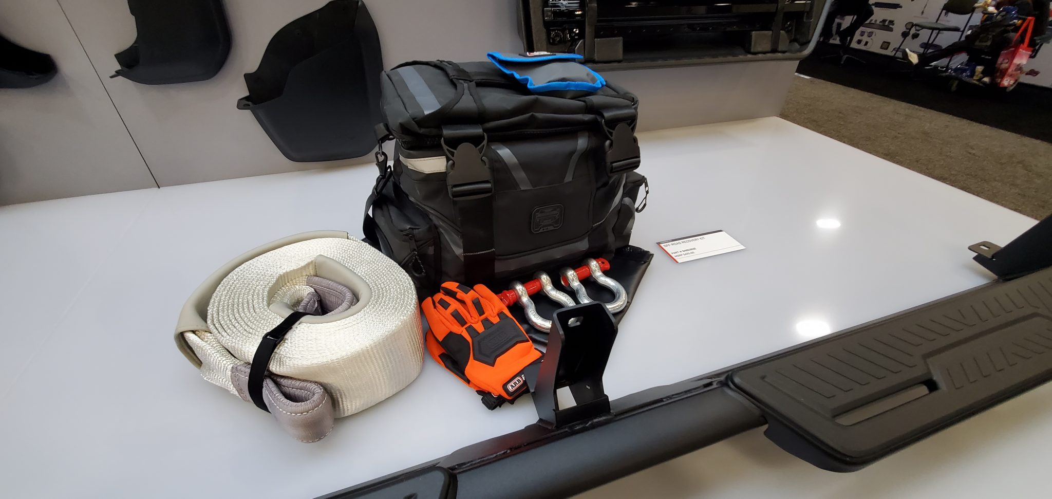 Here's Your Own Personal Tour Of The GMC HUMMER EV Booth at The 2021 ...