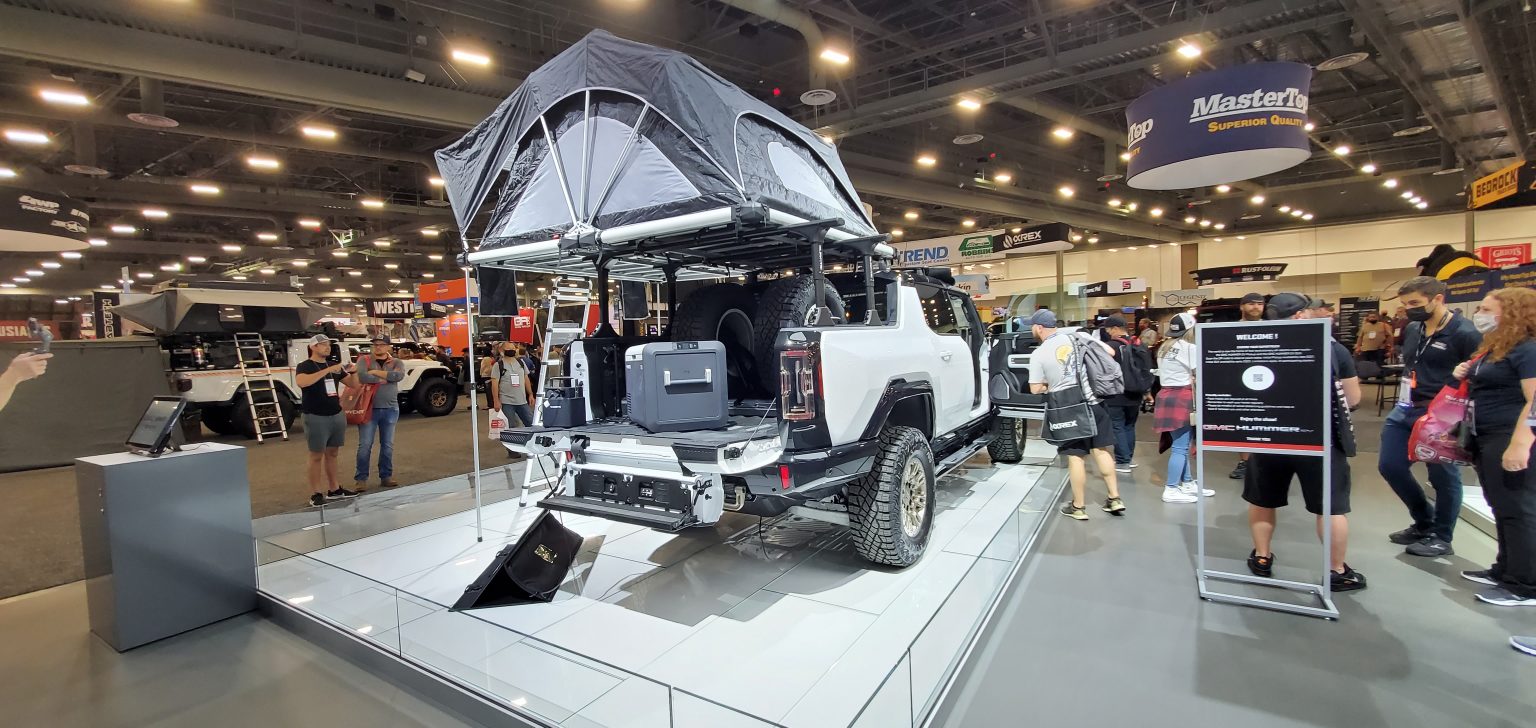 Here's Your Own Personal Tour Of The GMC HUMMER EV Booth at The 2021 ...