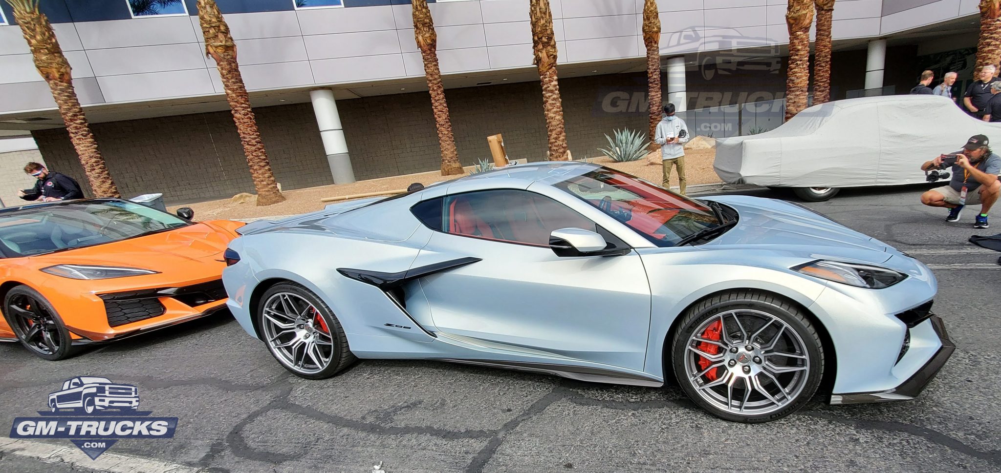 GMC HUMMER EV & Chevy Corvette Z06 Arrive At SEMA 2021 | GM-Trucks.com