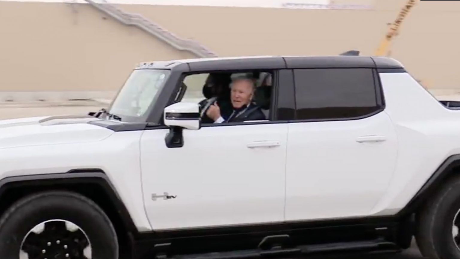 President Biden Takes New GMC Hummer EV for Spin | GM-Trucks.com