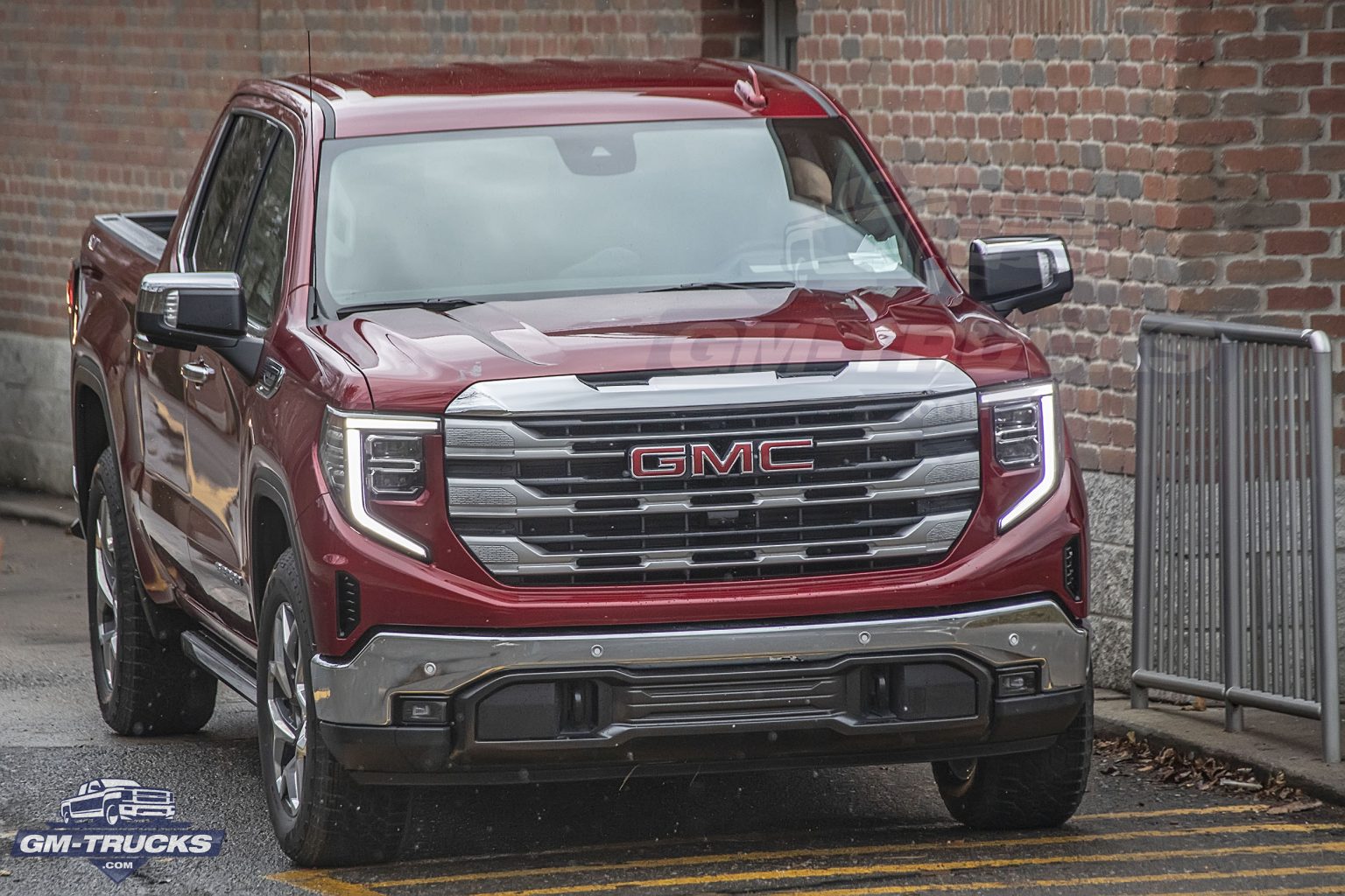 Next-Gen Sierra SLT/Pro X31 Duo Spotted Undisguised | GM-Trucks.com