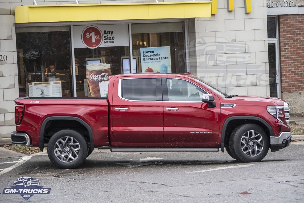 Next-Gen Sierra SLT/Pro X31 Duo Spotted Undisguised | GM-Trucks.com