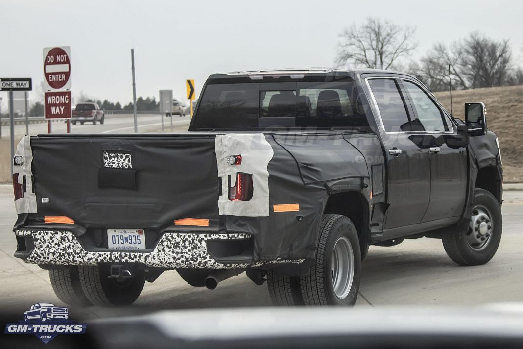 First Look: 2024 GMC Sierra HD Interior Keeps Surprising Feature | GM ...