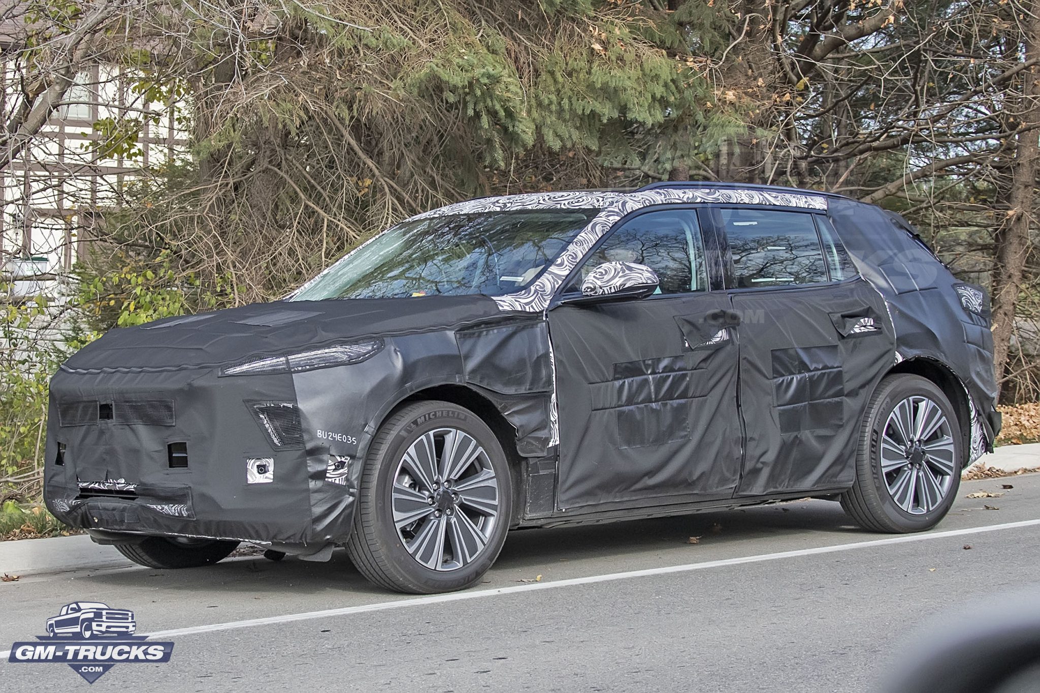 Buick Electra Crossover Prototype Spied | GM-Trucks.com