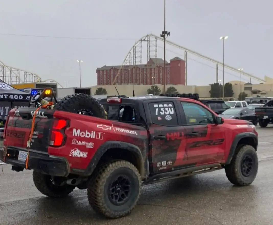 2023 Colorado ZR2 Folds in Half During Mint 400 | GM-Trucks.com