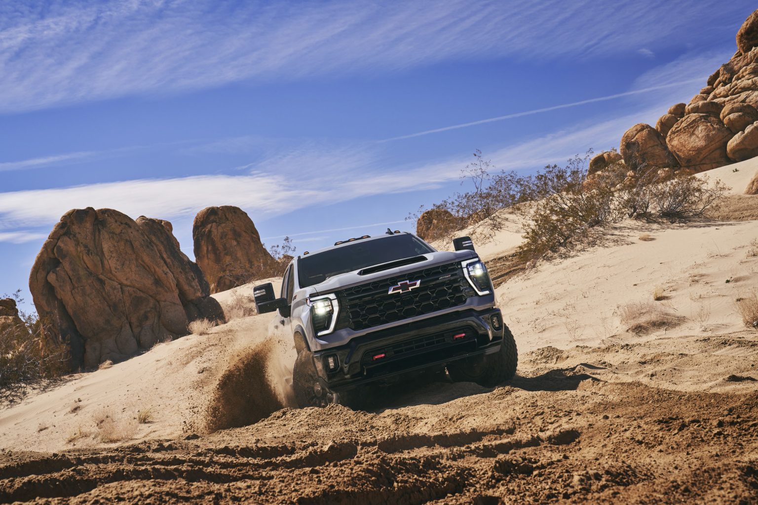 2024 Silverado HD ZR2 and HD ZR2 Bison Tame The Wild Off-Road | GM ...