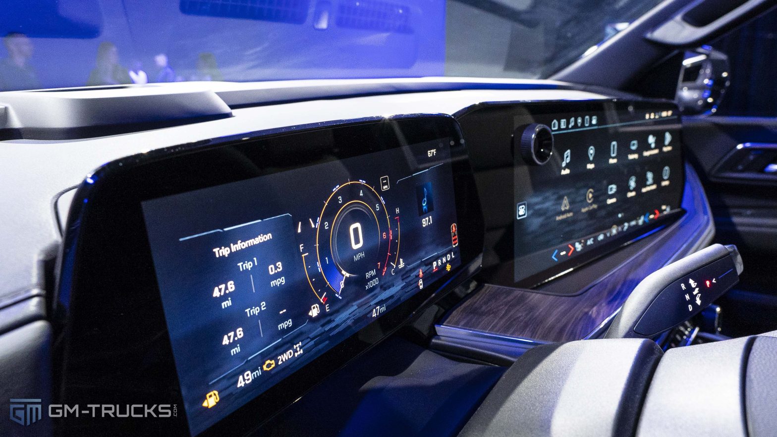 2025 Chevrolet Suburban & Tahoe Photo Gallery | GM-Trucks.com