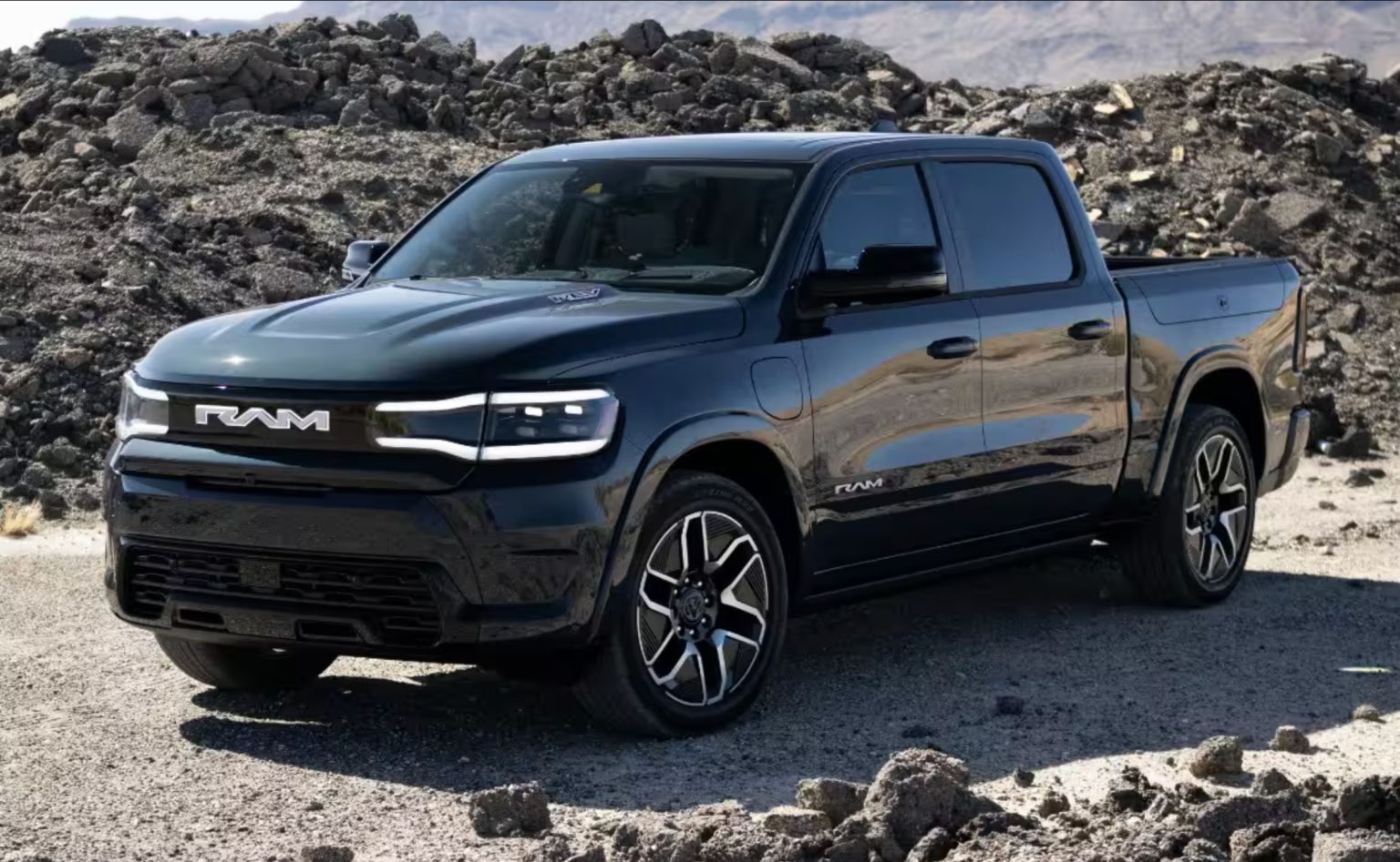 I Found GM’s Next-Gen Silverado HD EV Hybrid Hiding in Plain Sight ...