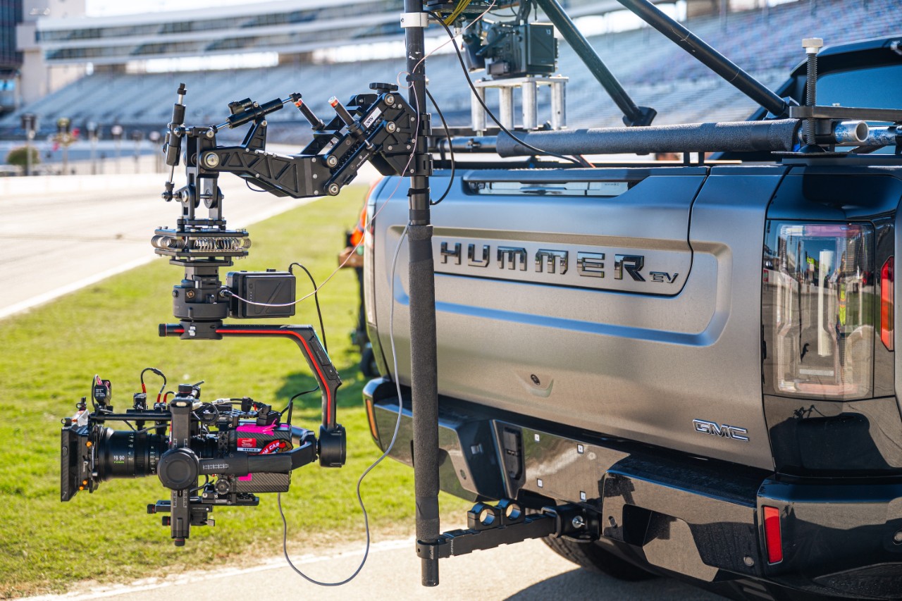 1,160 HP vs. The World: Watch the 9,000-lb HUMMER EV "Ruin" a Supercar ...